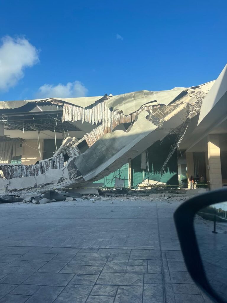 Partial Roof Collapse at Barceló Riviera Maya Hotel Raises Workplace ...