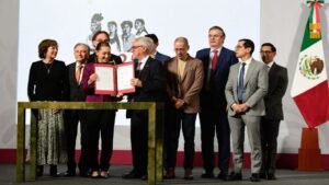 Mexican Government Signs Agreement for Mexican Supercomputing Center